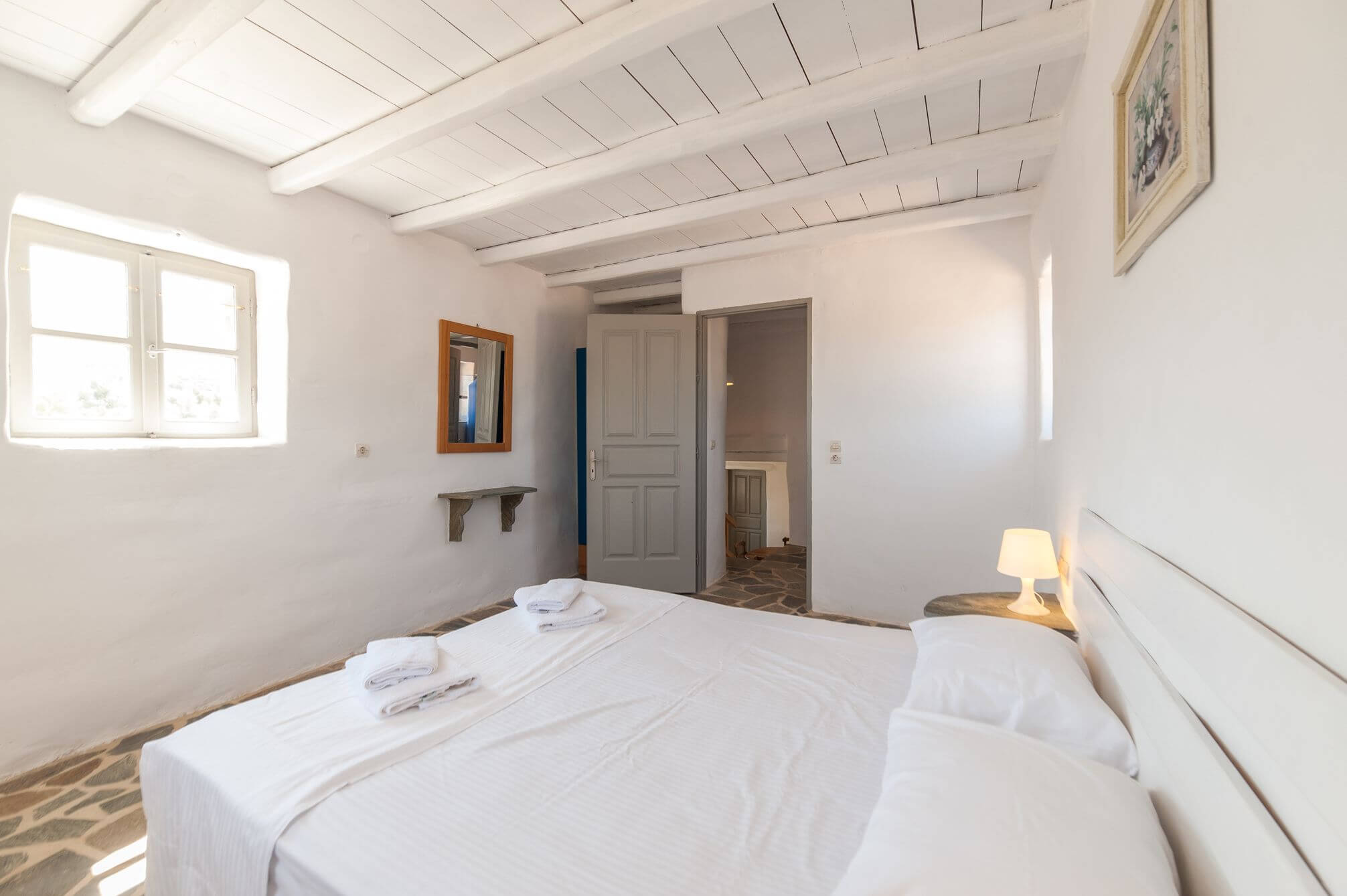 Accommodation | Suites & Rooms To Rent » SorosBeach Antiparos